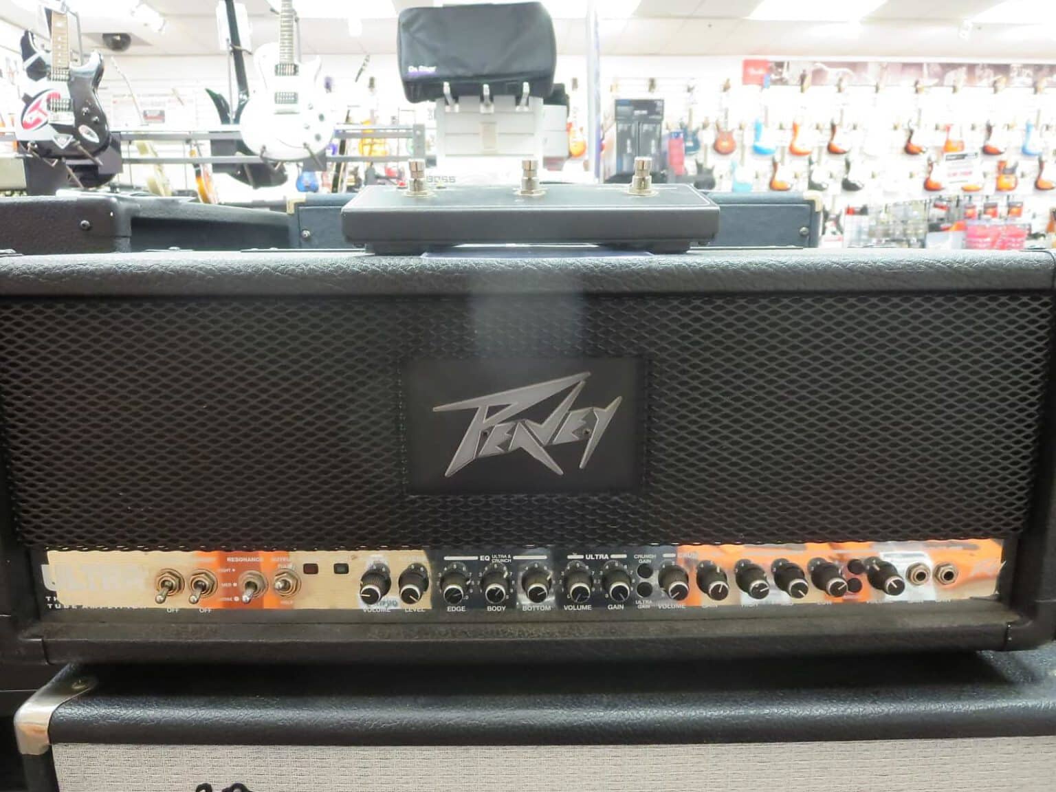 Peavey PV 2000 Amplifier Review - Monster Of Crown Amps